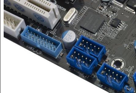 How to Choose a Motherboard (Expert Advice)